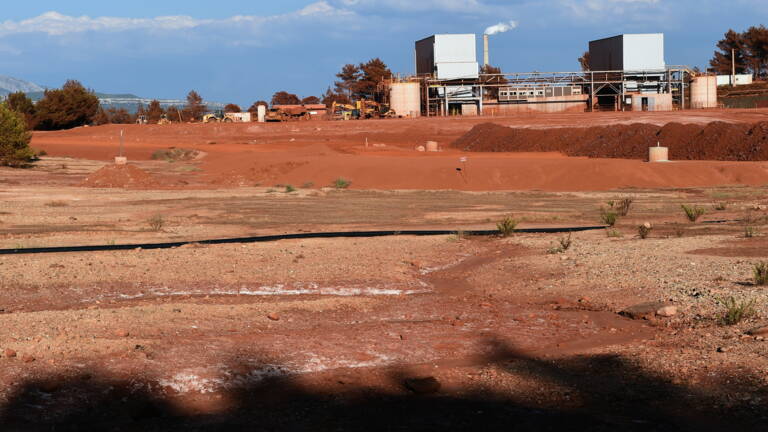 "Boues rouges" près de Marseille: des opposants attaquent au pénal - Geo.fr