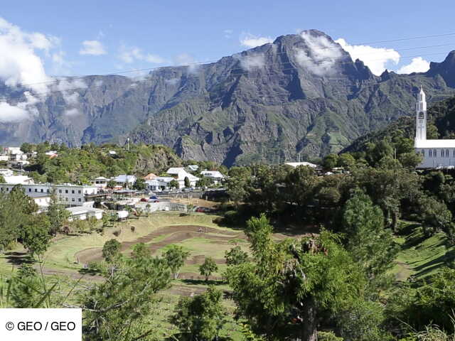 VIDÉO 360° - La vie dans le cirque de Cilaos, à La Réunion - Geo.fr