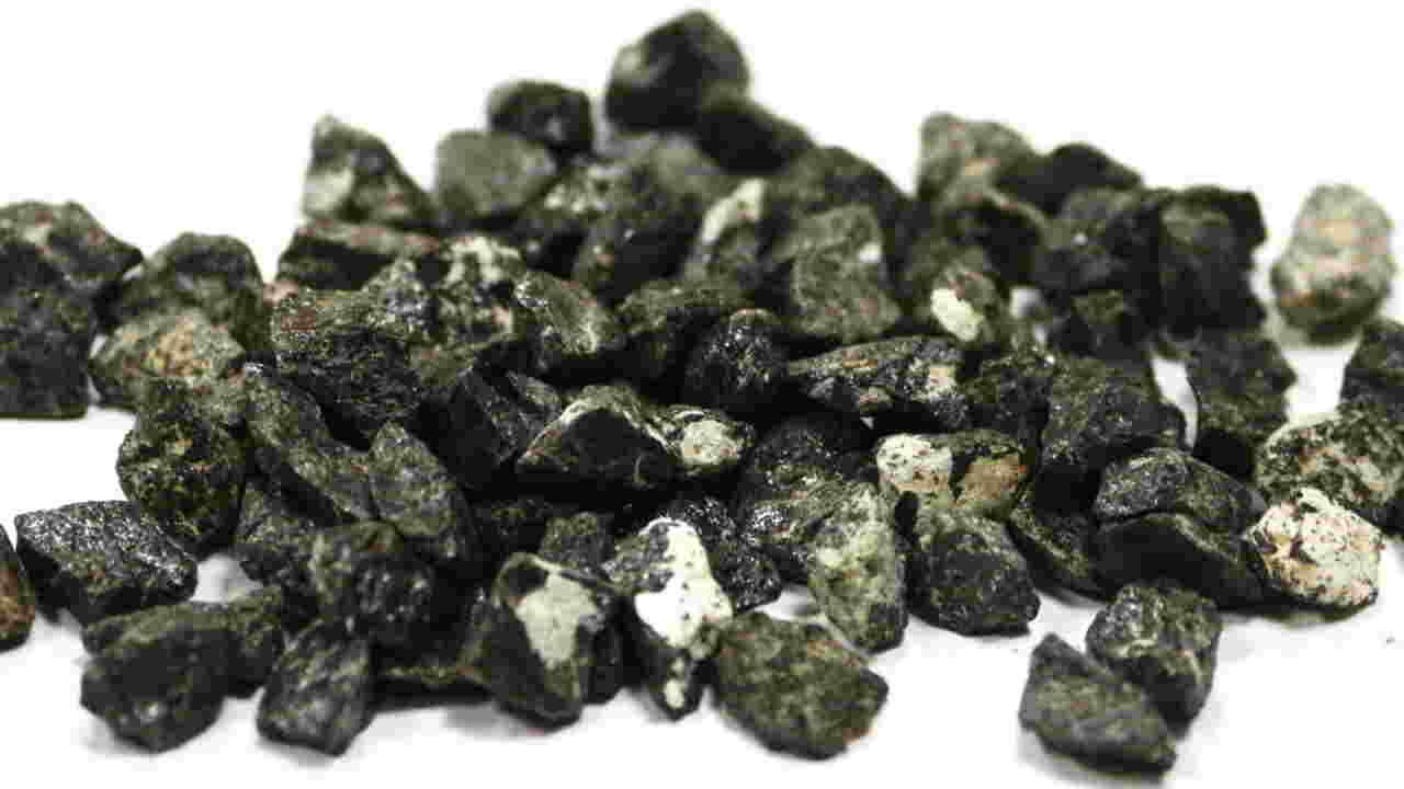 Des saphirs découverts en Israël révèlent un minéral jamais identifié ...