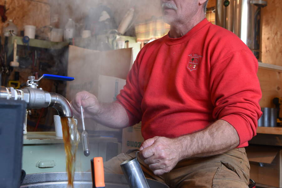 Au Québec, la fabrication du sirop d'érable étape par étape - GEO