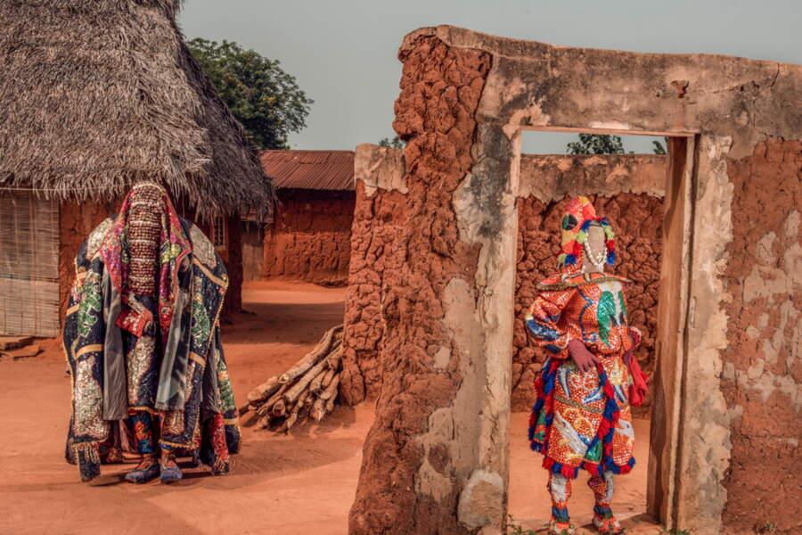 Au Bénin, un rite pour faire revenir les esprits des défunts parmi les ...