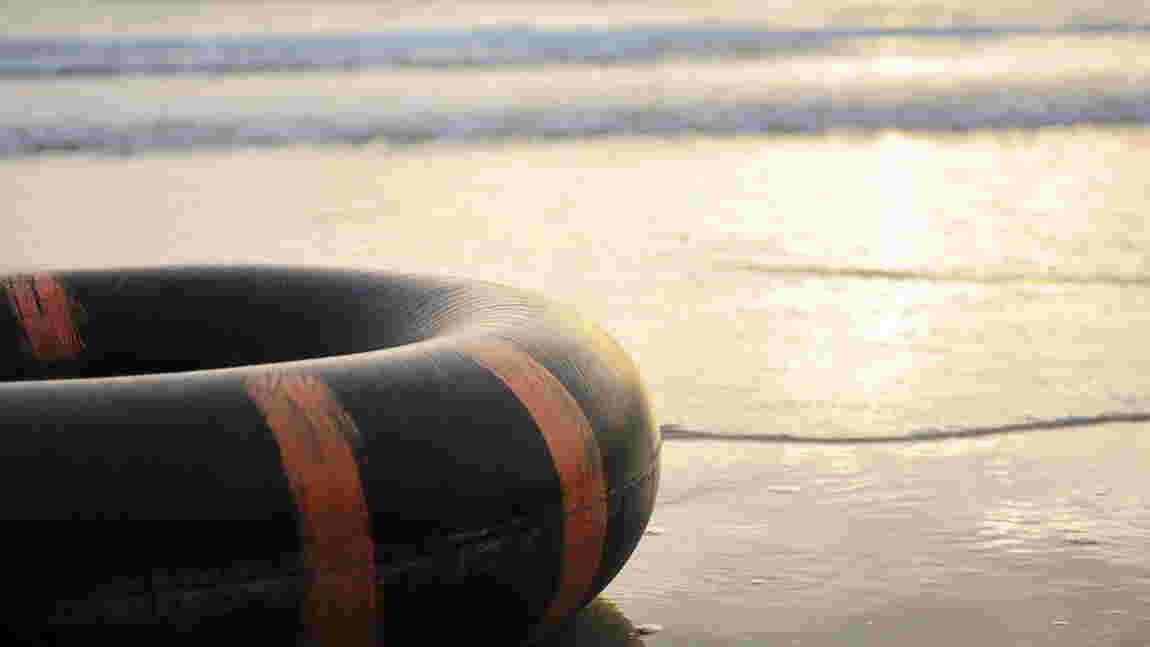 Comment fabriquer un radeau increvable en matériaux de récup - Geo.fr