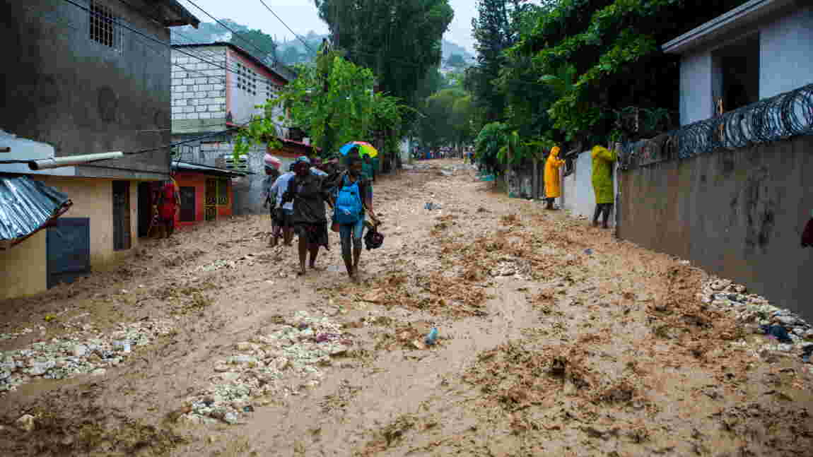 Bientôt ouragan, la tempête Laura traverse Cuba en direction des Etats ...