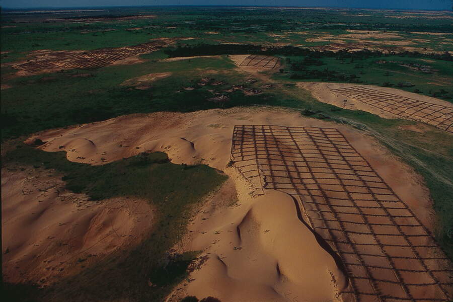 Au Niger, seuls contre le sable - GEO