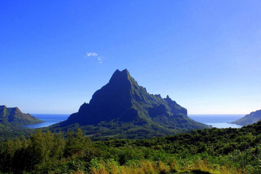 Polynésie : Moorea, l'île aux huit montagnes - GEO