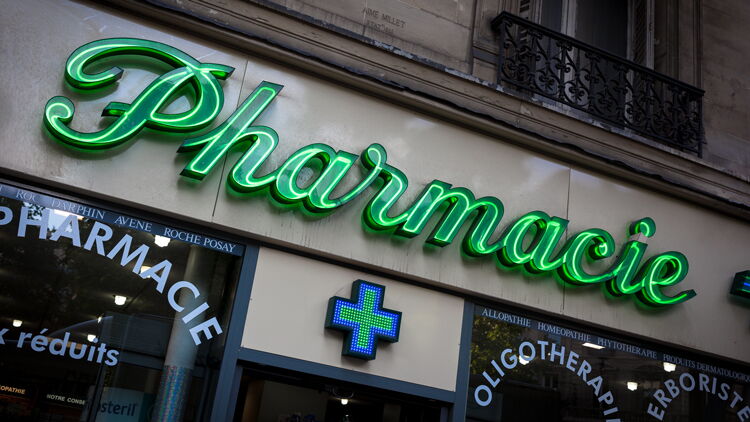 Comment est organisée une pharmacie - Ça m'intéresse