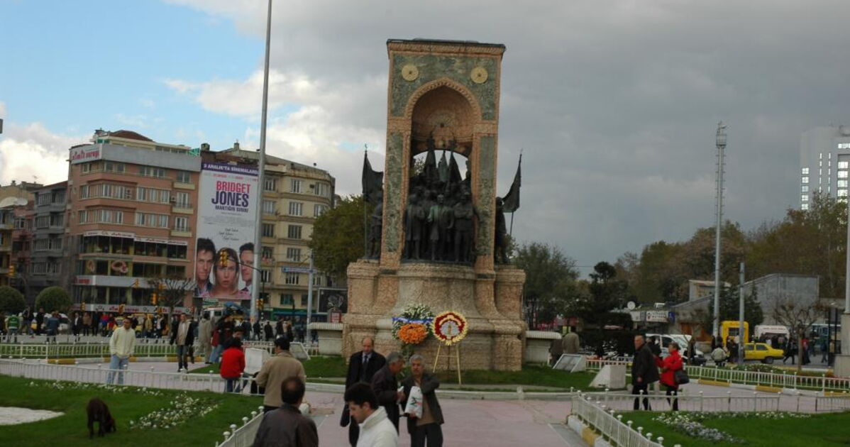 place Taksim à Istanbul, - Geo.fr