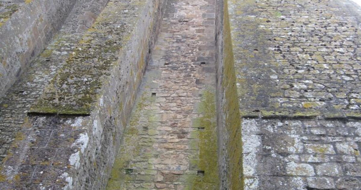 contreforts., supportant la Merveille :nom designant... - Geo.fr