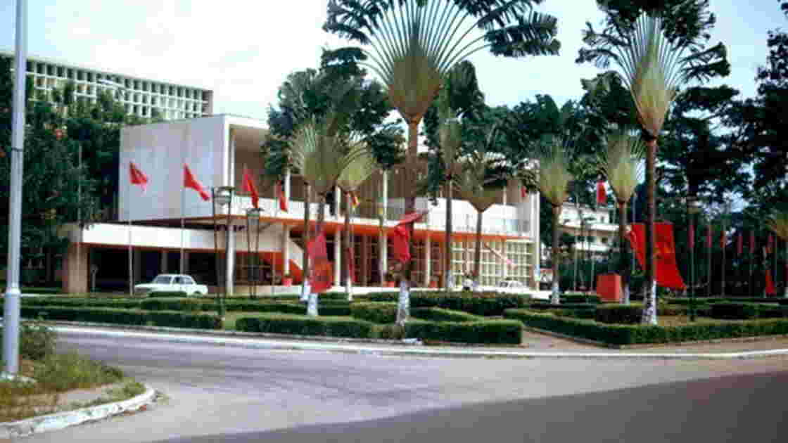 Congo 70 Brazzaville Hôtel de Ville 1, Brazzaville,... - Geo.fr