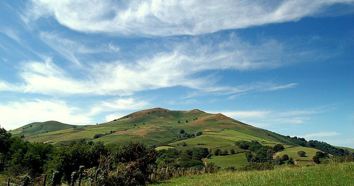 Colline près d'Hasparen, - Geo.fr