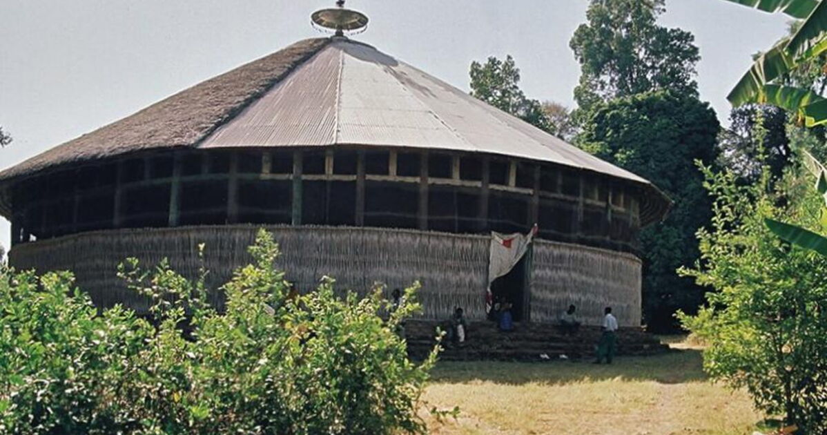 20-10 Gorgora, l'Eglise Debré Sina. De forme ovale... - Geo.fr