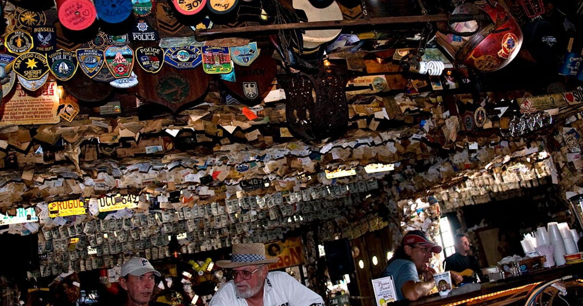 Captain Tony's Saloon, - Geo.fr