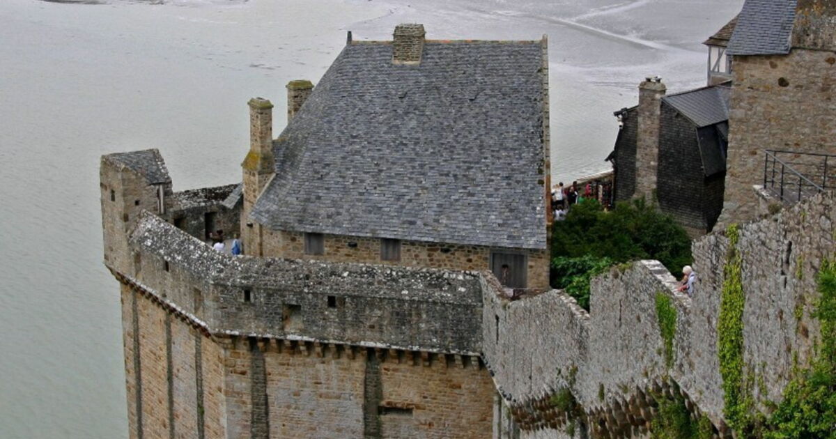 PARTIE DU CHEMIN DE RONDE, - Geo.fr