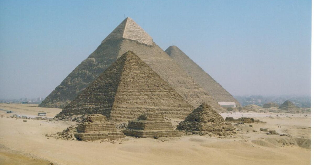 Pyramides.jpg, - Geo.fr