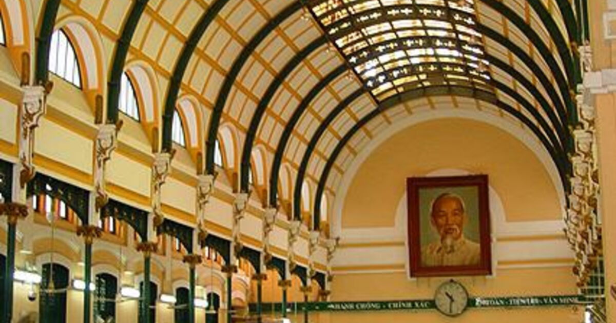 Intérieur de la Poste Centrale Saïgon, La poste c1 - Geo.fr