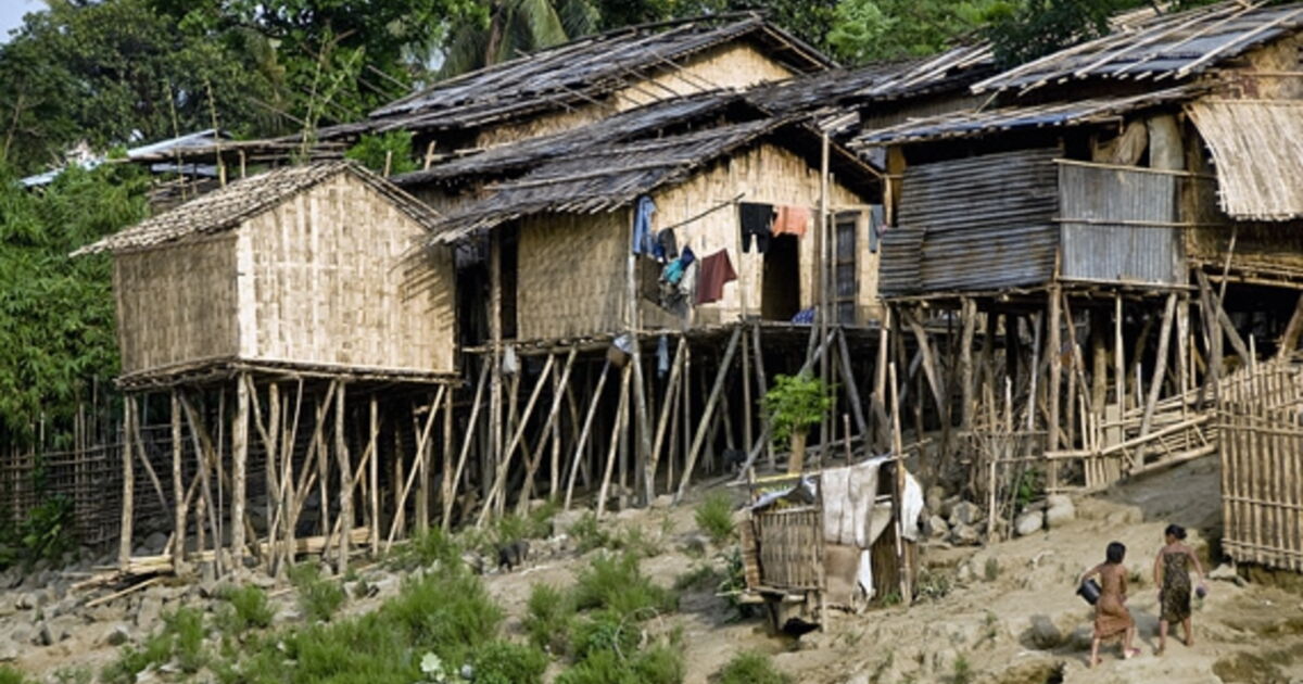 Maisons sur pilotis, Les villageois descendent rechercher... - Geo.fr