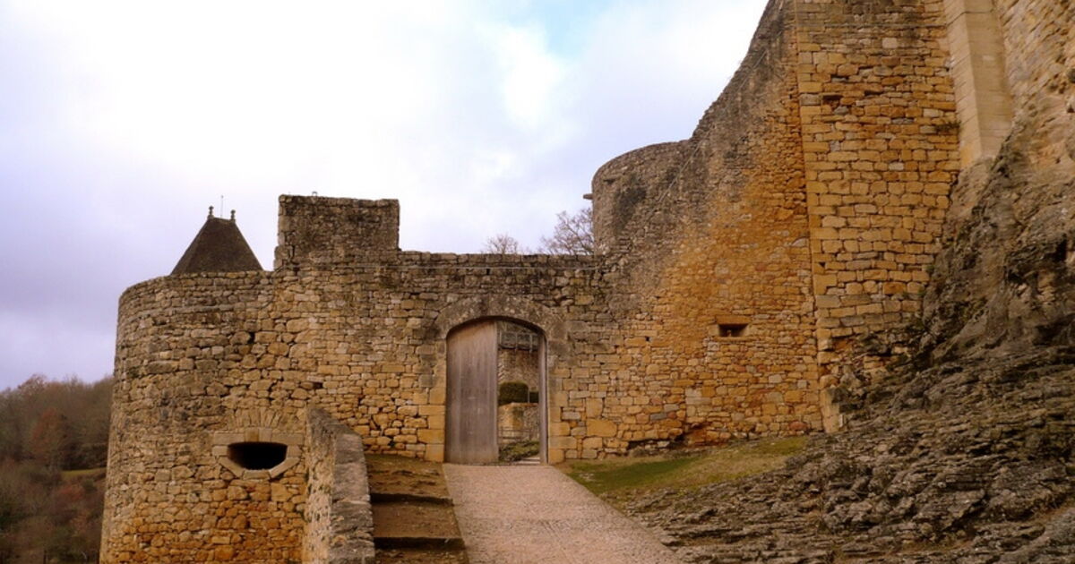 château de Castelnaud la Chapelle, l'entrée forti1 - Geo.fr