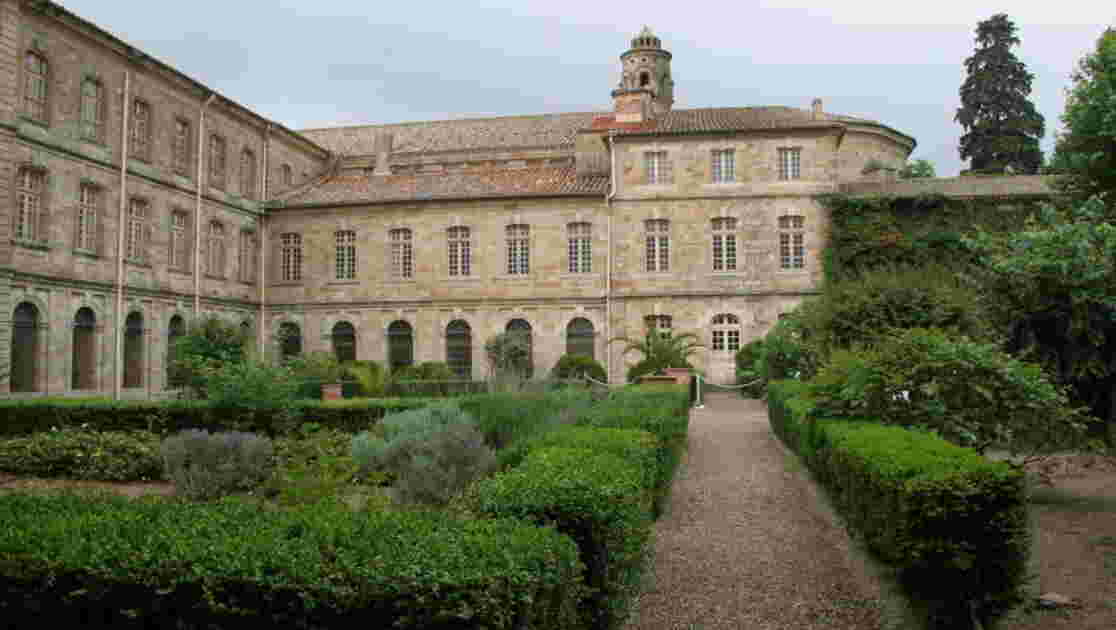 ABBAYE DE CASSAN : toutes les photos - Geo.fr