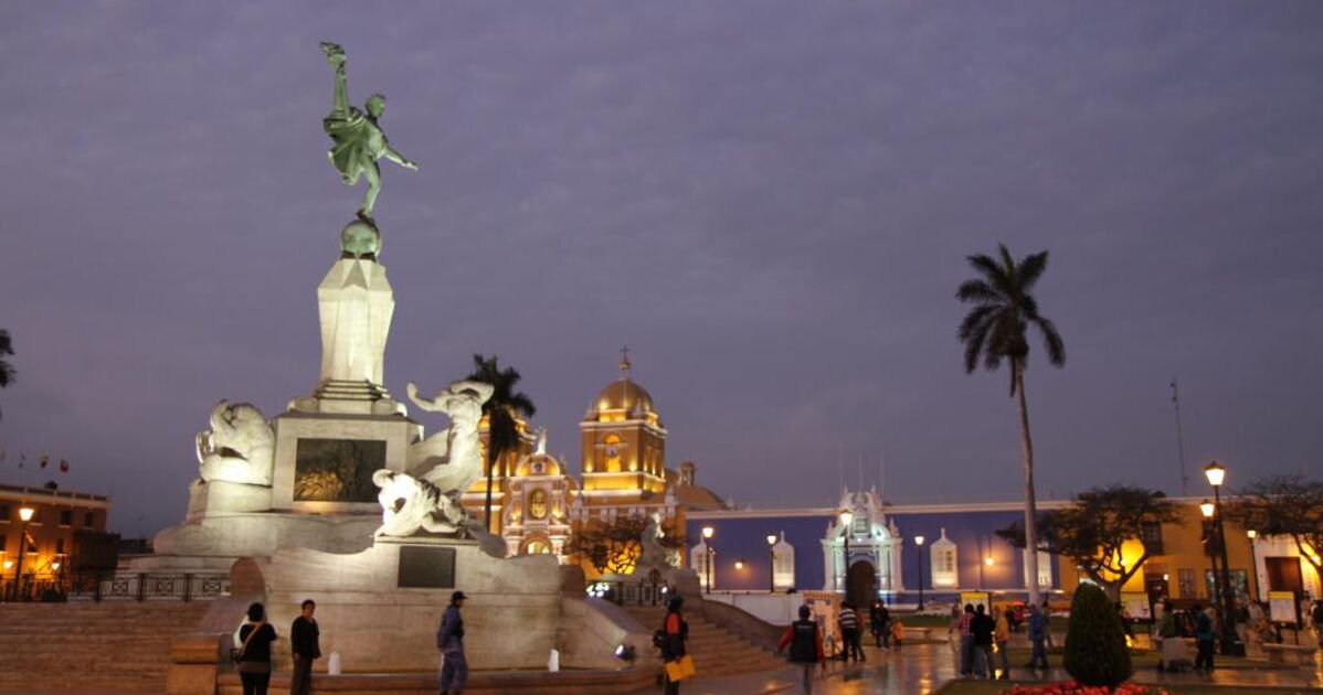 Trujillo-Perou__085.jpg, Monument aux Libérateurs1 - Geo.fr