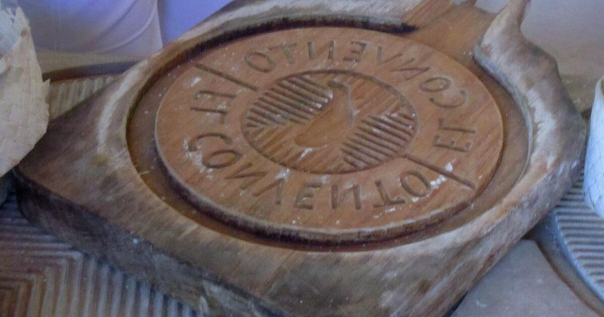 026.-Estampillage du fromage.JPG, Cet objet sert1 - Geo.fr