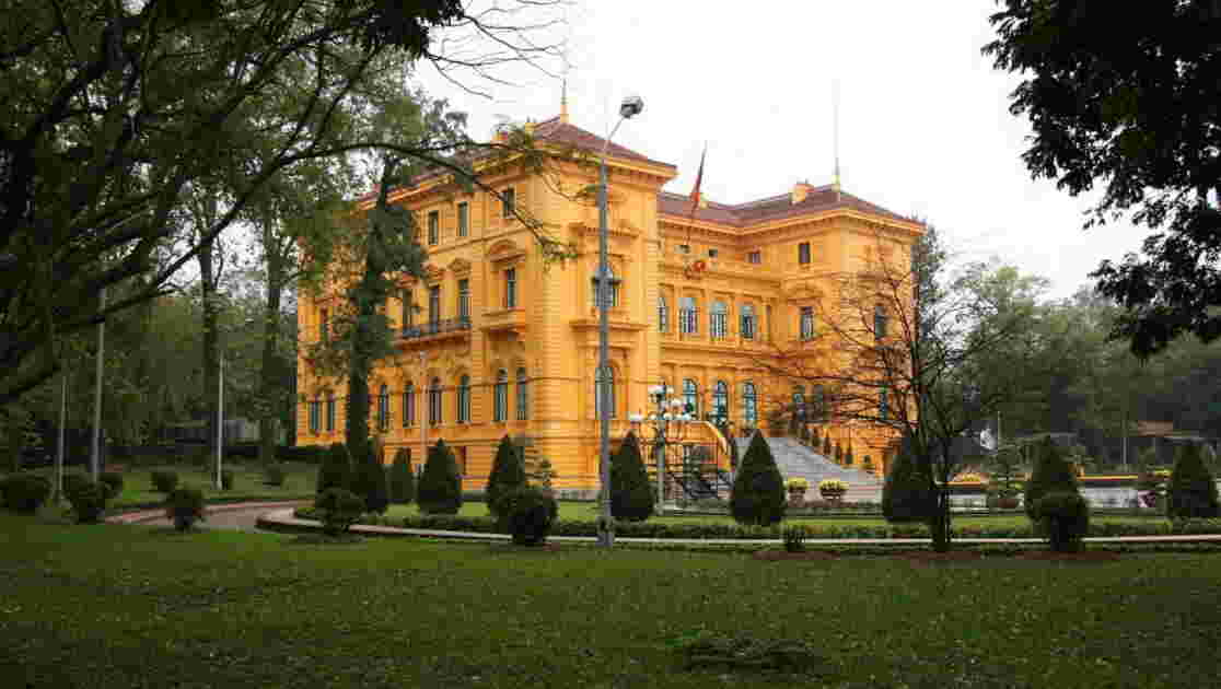 Dakar Palais présidentiel 1, Commencée en 1902 sous... - Geo.fr