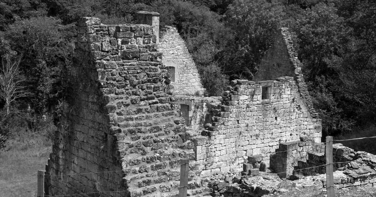 La maison tour a contreforts, - Geo.fr