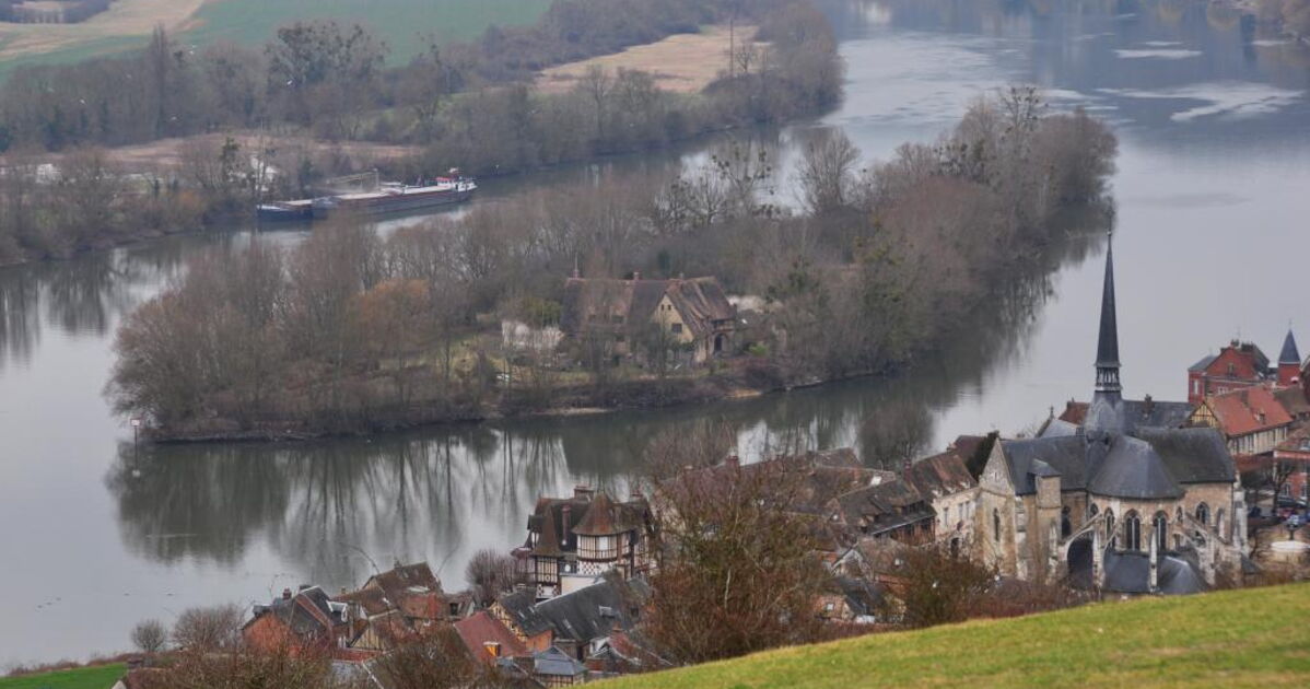 Les ANDELYS depuis le Château, - Geo.fr
