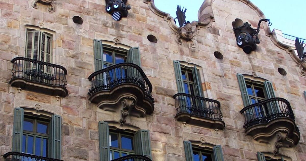 Antoni Gaudi (1852-1926), né à Reus... , (Tarragone)... - Geo.fr