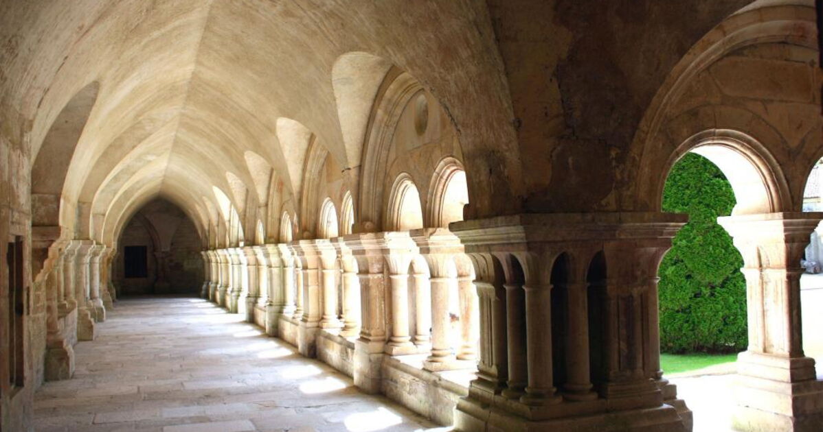 54_CLOÎTRE_GALERIE EST_171.jpg, L'architecture du1 - Geo.fr