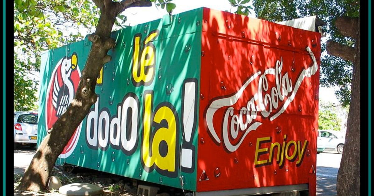 la dodo lélà, un camion bar devant le ciné, près1 - Geo.fr