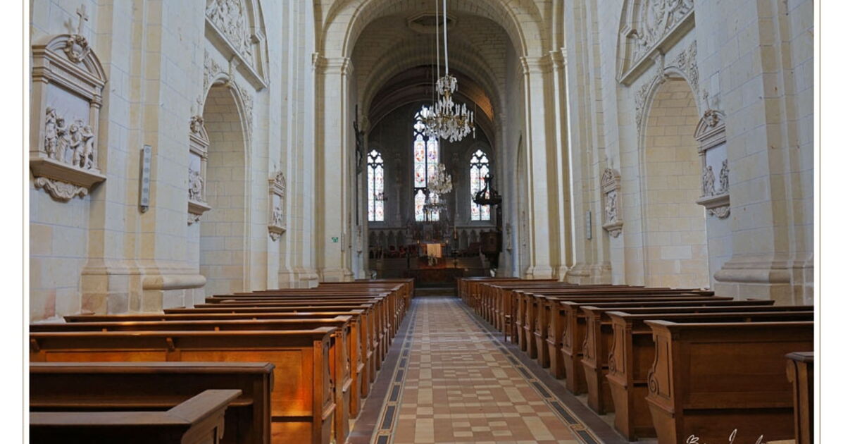La nef, Le nef est très lumineuse, alors que le coeur... - Geo.fr