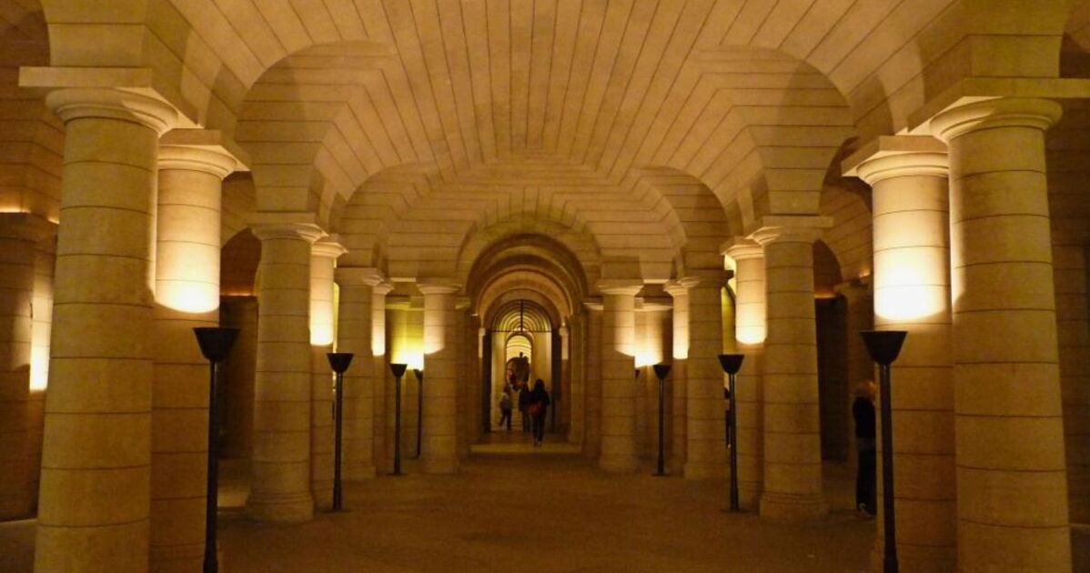 Crypte 2, En pénétrant dans cette crypte, j'ai re1 - Geo.fr