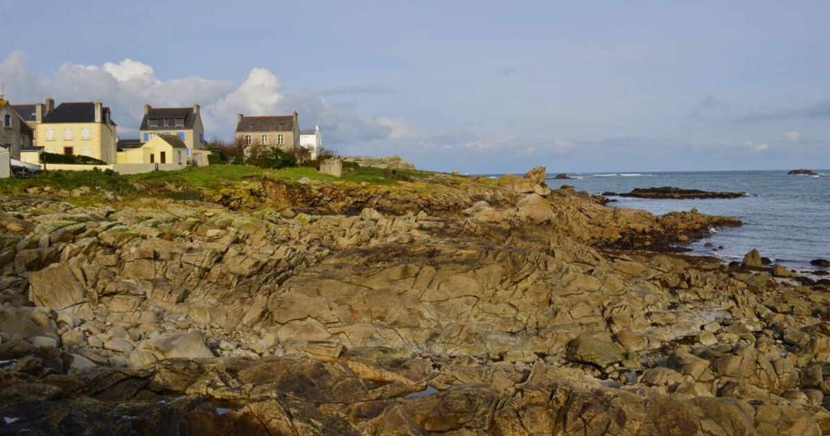 la côte rocheuse en son plus haut point, - Geo.fr