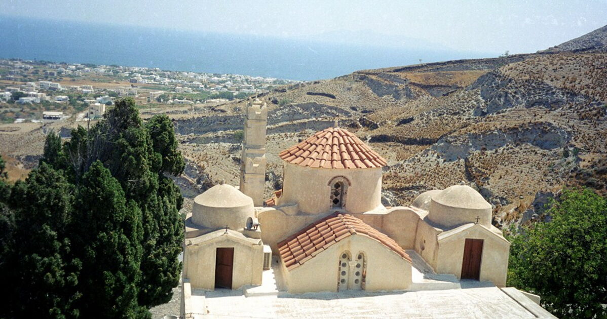 Santorin Eglise de Panagia Episkopi.jpg, L’église1 - Geo.fr