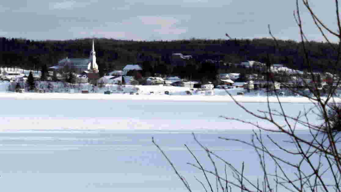 Église du Lac Bouchette, Église dédidée à St Antoine... - Geo.fr