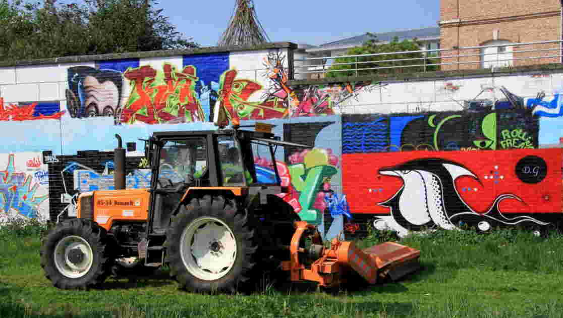 la faucheuse qui coupait les foins, cette faucheuse... - Geo.fr