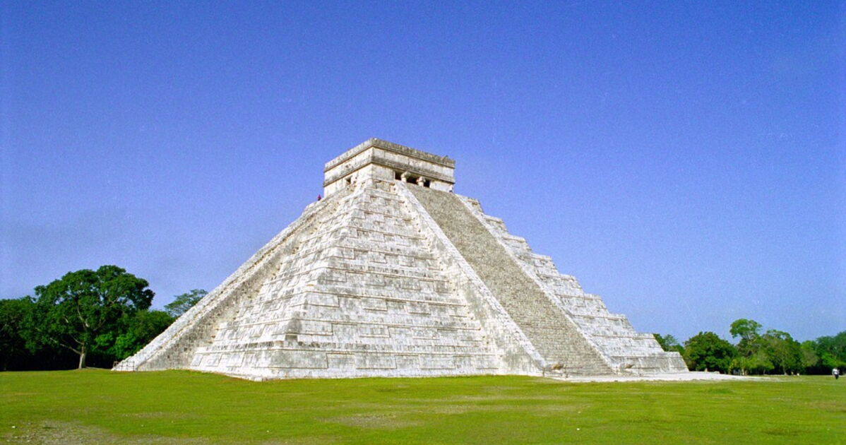 Mexique Chichen Itza El Castillo, Chichen Itza es1 - Geo.fr