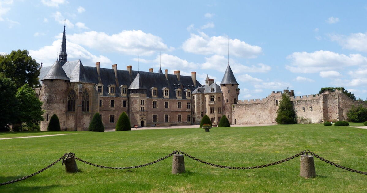 Château de La Palice, Lapalisse, Allier - Geo.fr