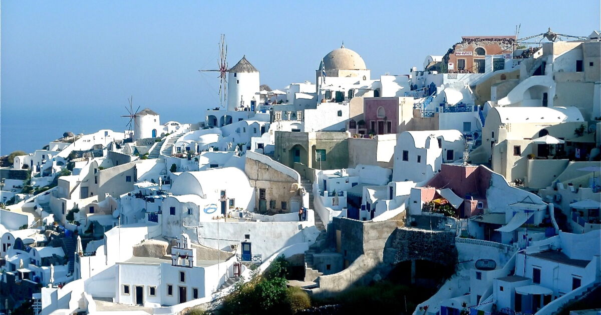Perle de la mer Egée, Santorin est située dans le1 - Geo.fr