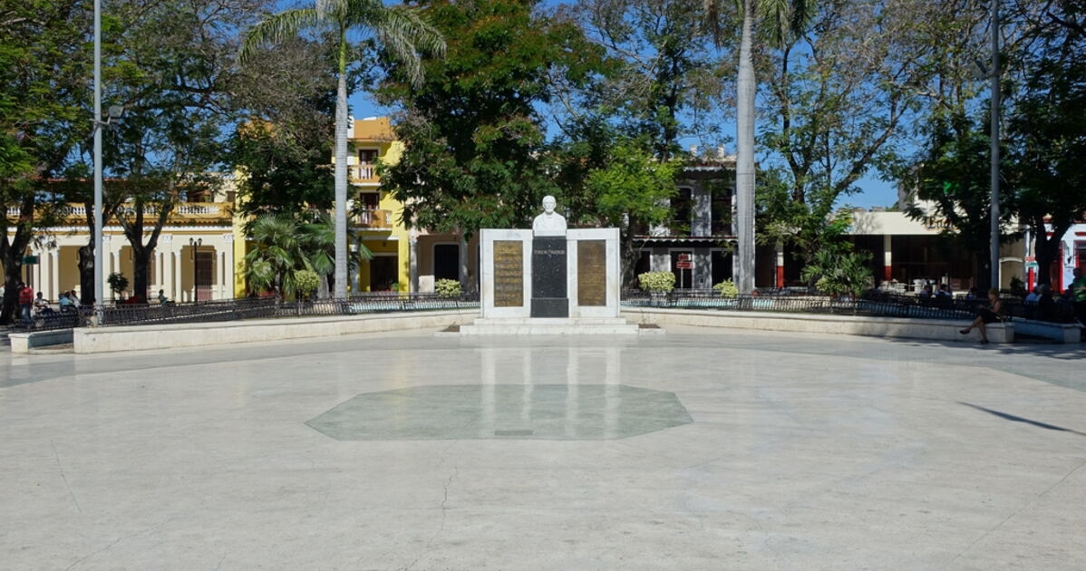 Cuba Bayamo Monument dédié à l'hymne cubain La Bayamesa,... - Geo.fr