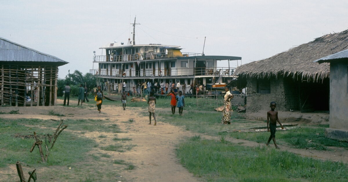 Congo 70 D'Impfondo à Brazzaville A l'escale de Mossaka... - Geo.fr