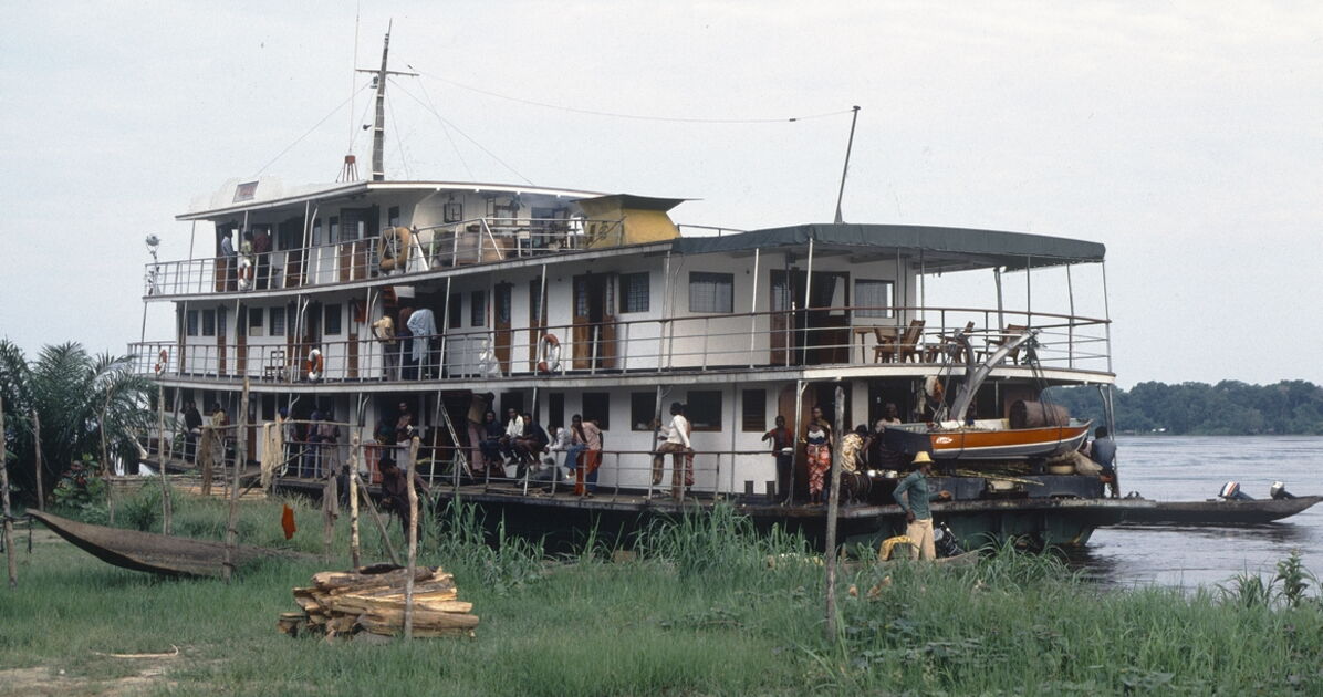 Congo 70 D'Impfondo à Brazzaville A l'escale de Mossaka... - Geo.fr