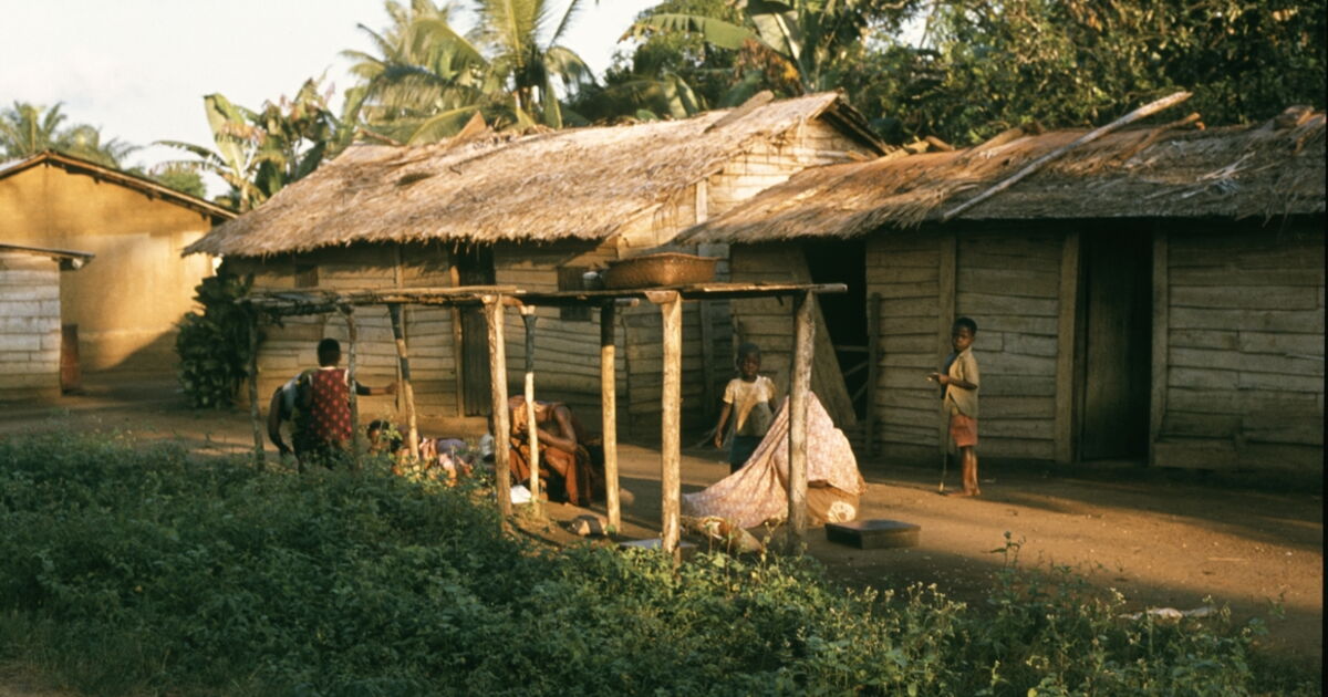 Congo 70 Niari Soirée au Village de Titi 1, Les1 - Geo.fr