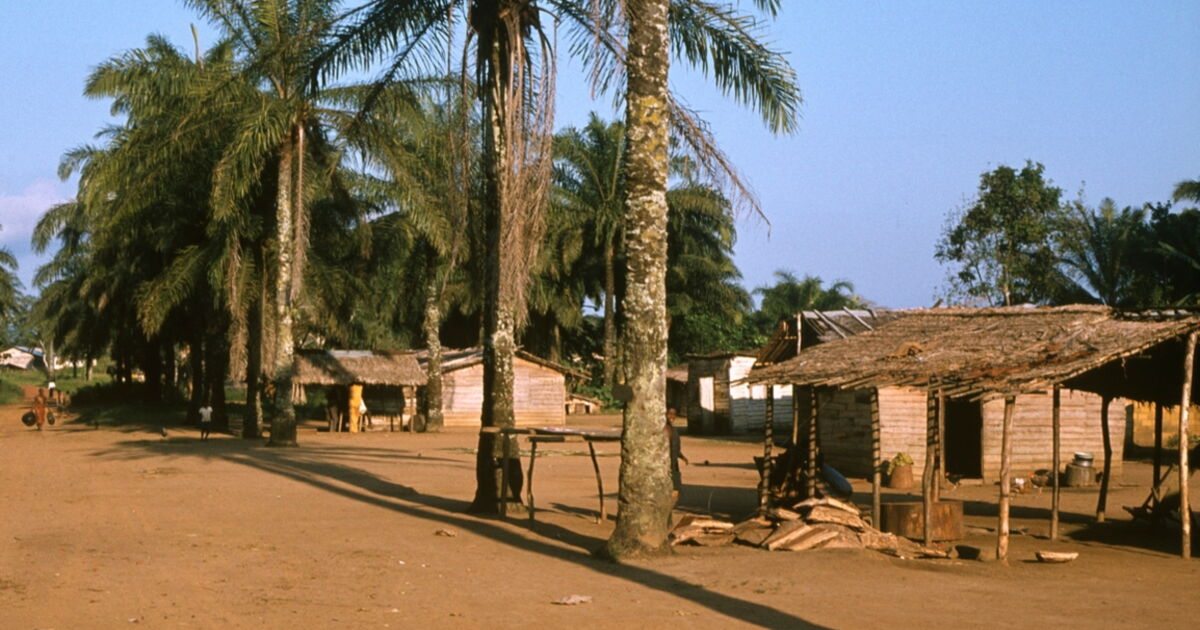 Congo 70 Niari Soirée au Village de Titi 3, Les pays... - Geo.fr
