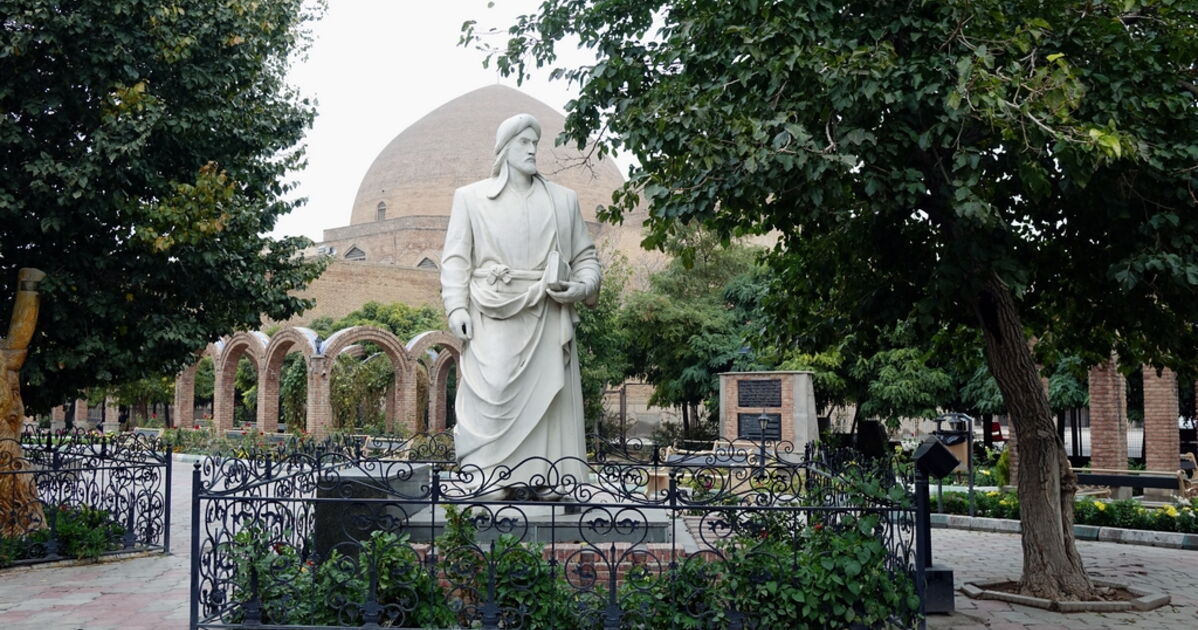 Iran Tabriz Parc de Khaghani Statue de Ferdowsi ,1 - Geo.fr