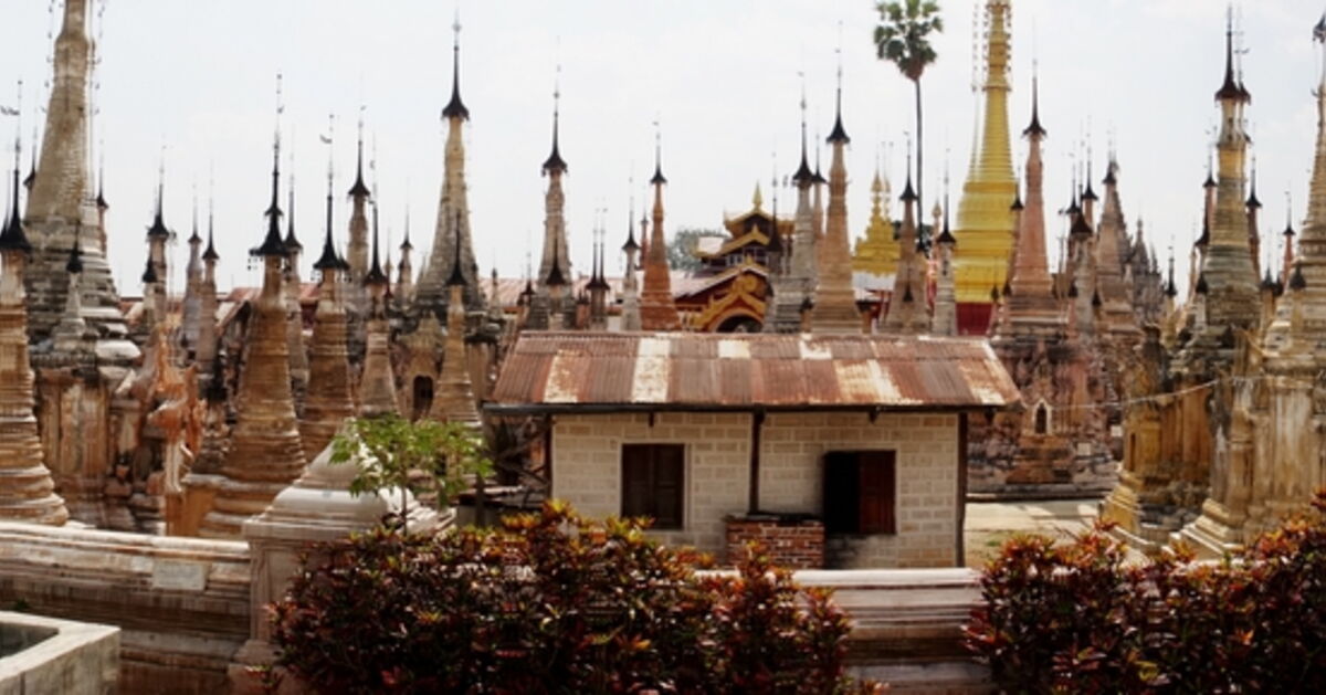 Myanmar Sagar Pagodes de Takhaung 1, À 15 min de Sagar... - Geo.fr