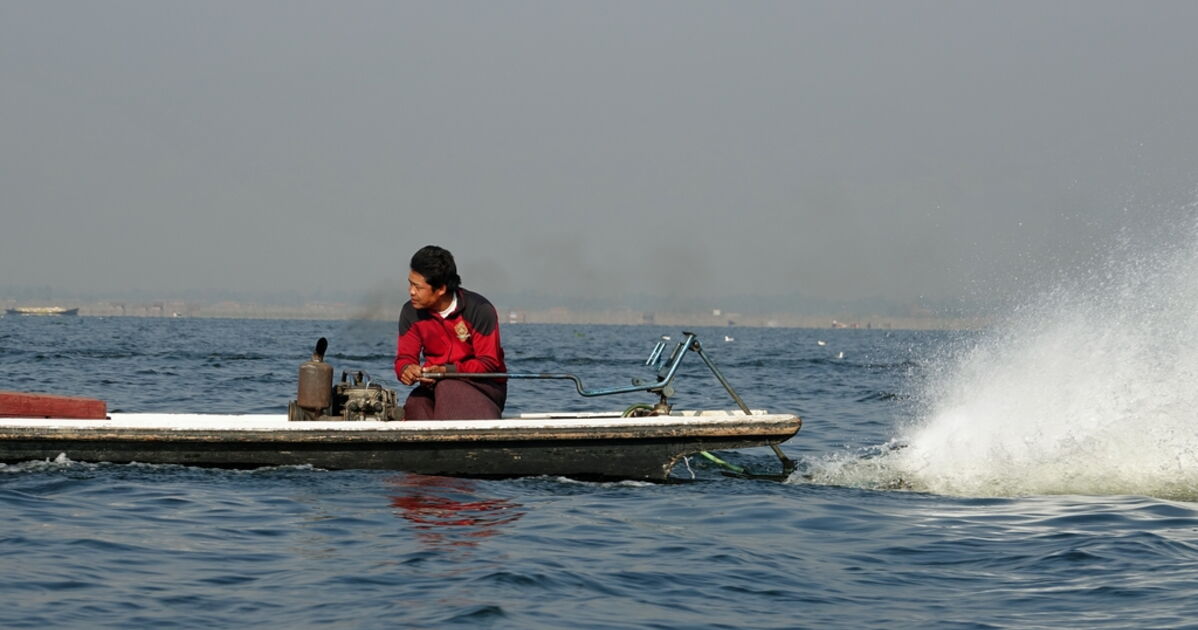 Myanmar le curieux moteur chinois des pirogues du1 - Geo.fr