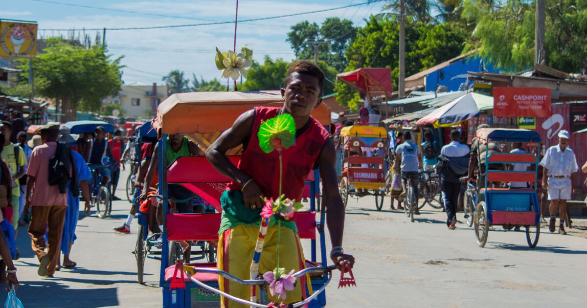 Dans les villes, les pousse-pousse, pullulent , P1 - Geo.fr