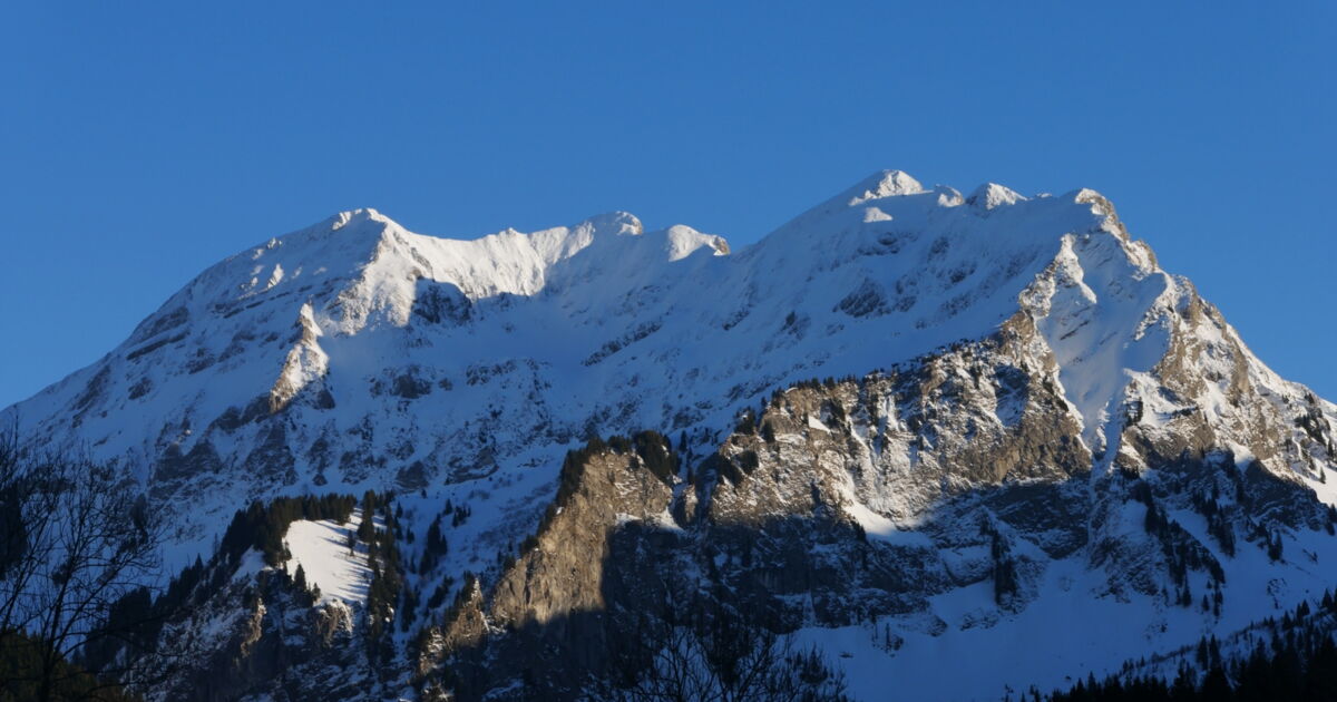 Roc d'Enfer, Le Roc d'Enfer vue depuis le lac de Vallon - Geo.fr