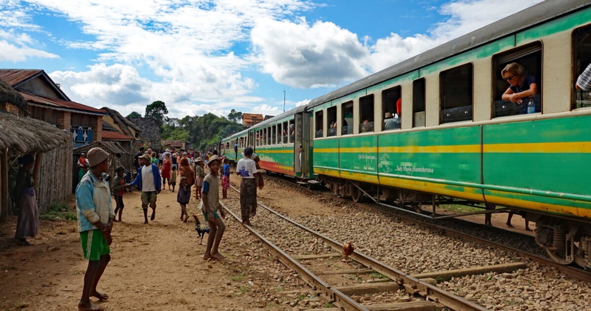 Madagascar Train FCE Ampitabe 3, Construite à partir... - Geo.fr
